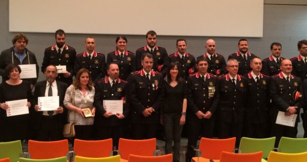 Los Mossos homenajean al auxiliar de seguridad de la FHES Jose Manuel ...